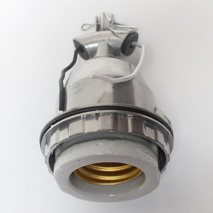 Fitting Lampu E27 Besi Pushon 6706