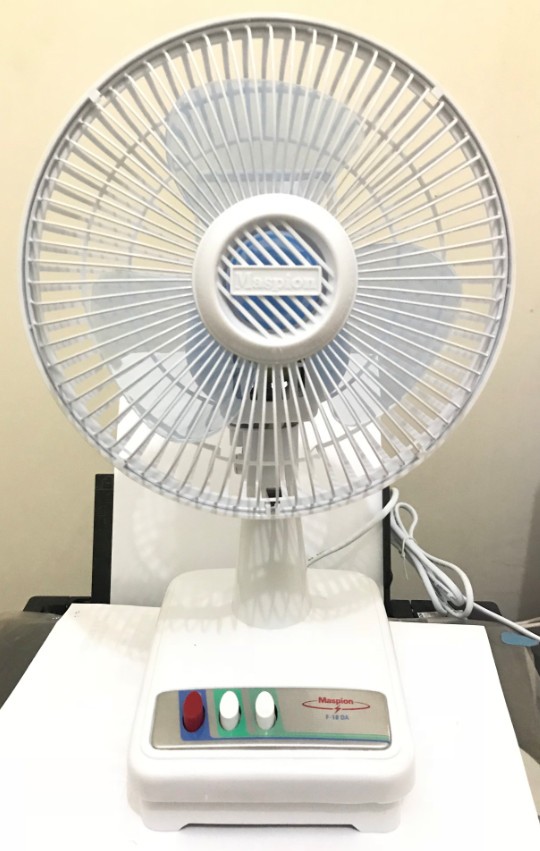 Maspion Kipas Angin Meja Duduk Desk Fan 7 In F-18 DC